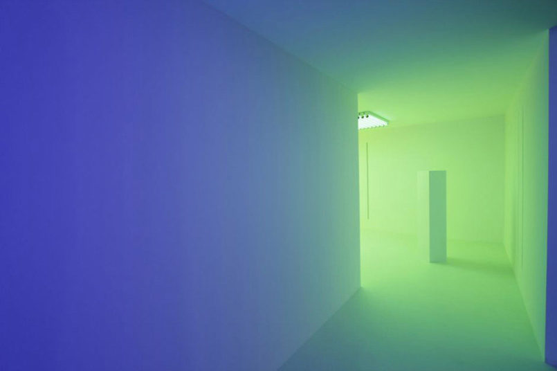 Chromosaturation: Interactive Art Installations by Carlos Cruz-Diez ...