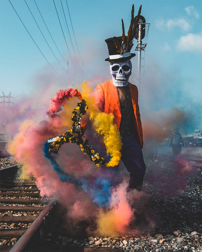 Skeleton of Color: Amazing Performance Art by Butch Locsin | Daily ...