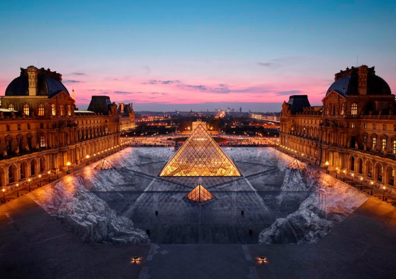 The Louvre Transformed: Large-Scale Optical Illusion by JR | Daily ...