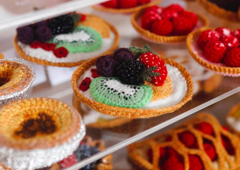 Knitted Food Artworks by Kate Jenkins | Daily design inspiration for ...