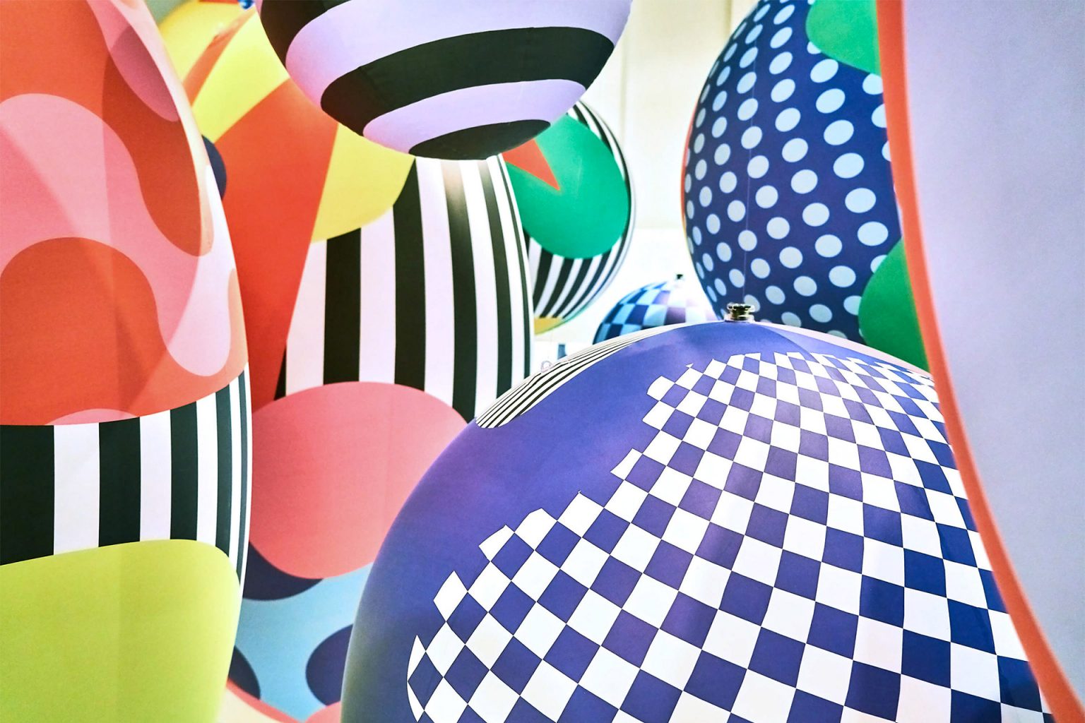 Music To Your Eyes: Art Exhibition by Wade and Leta | Daily design ...