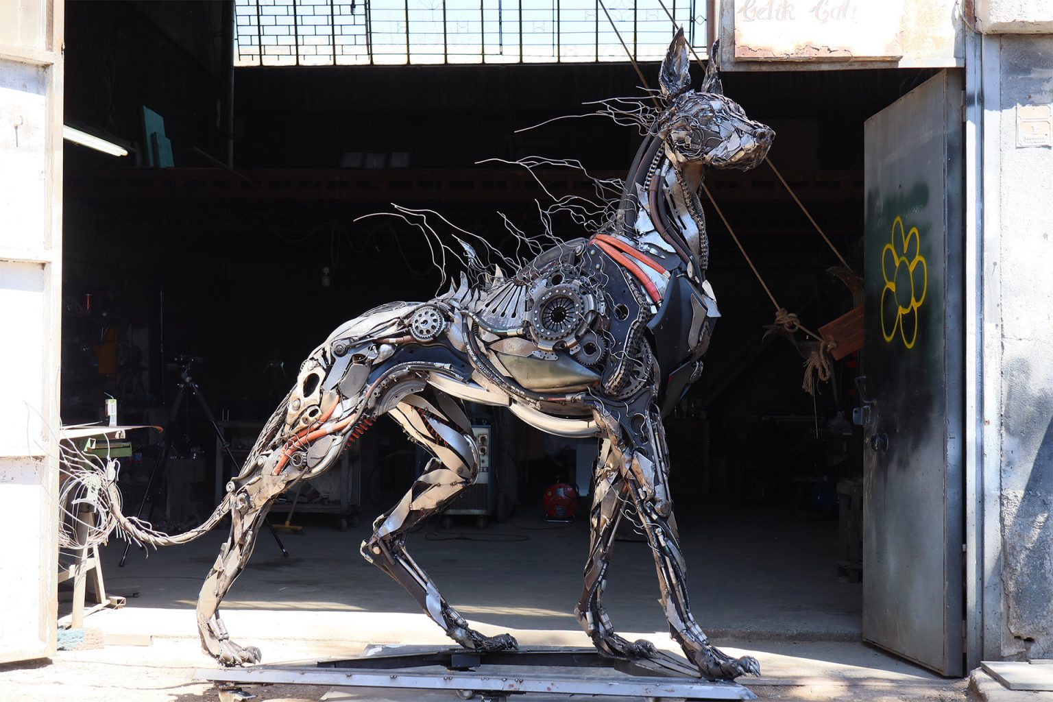 Scrap Metal Sculptures by Cem Özkan | Daily design inspiration for ...