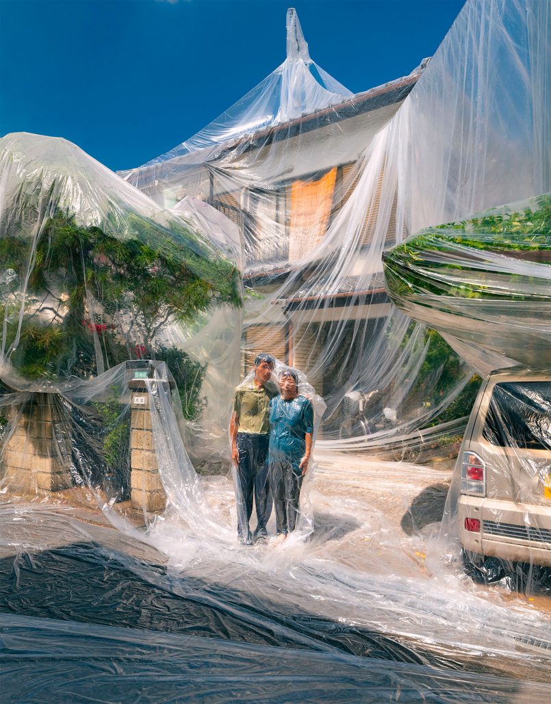 Wrapped: Vacuum-sealed Humans by Haruhiko Kawaguchi | Daily design ...