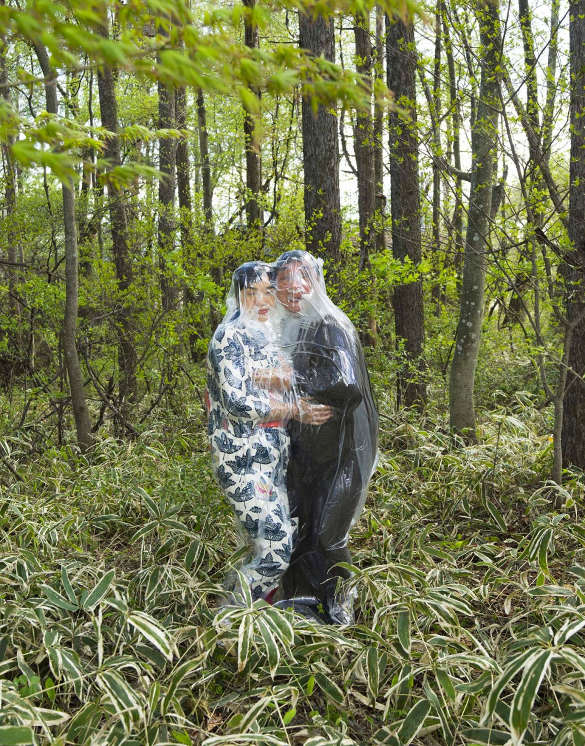 Wrapped: Vacuum-sealed Humans by Haruhiko Kawaguchi | Daily design ...