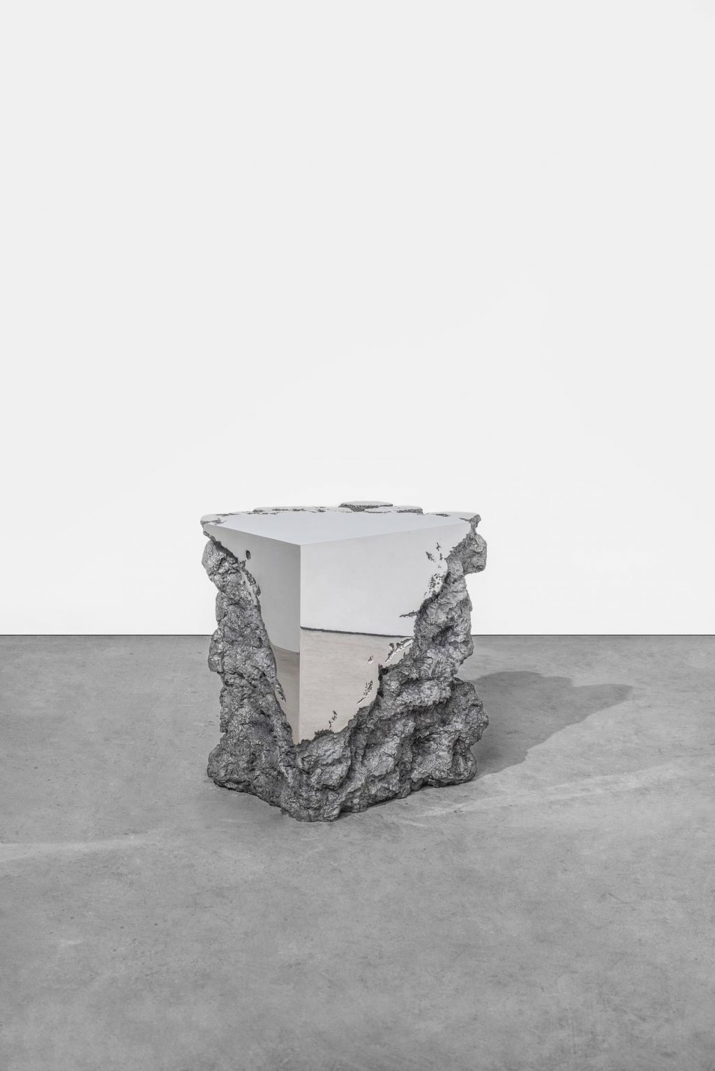 Monoliths: Sculptural Furniture Designs by Hongjie Yang | Daily design ...