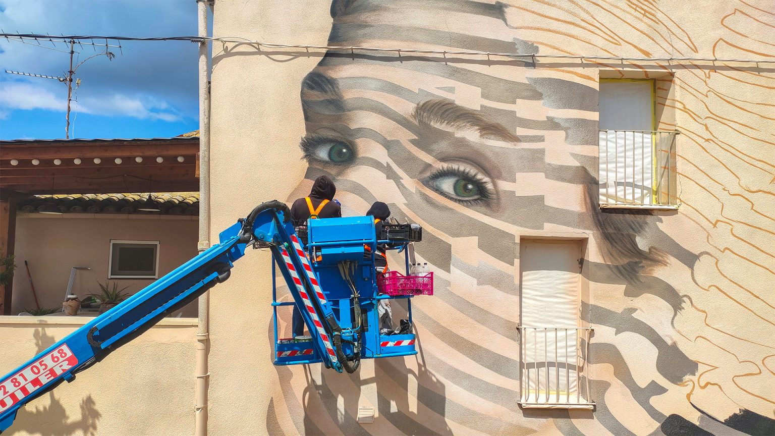 Large-Scale Artworks & Street Art by Jorge Rodriguez-Gerada | Daily ...