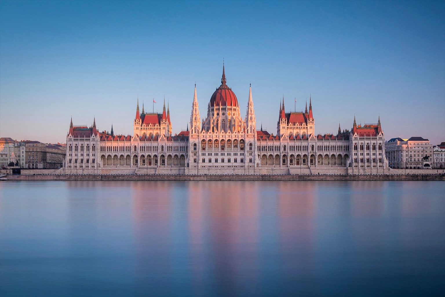 Winter colors of Budapest: Photos by Milan Chudoba | Daily design ...