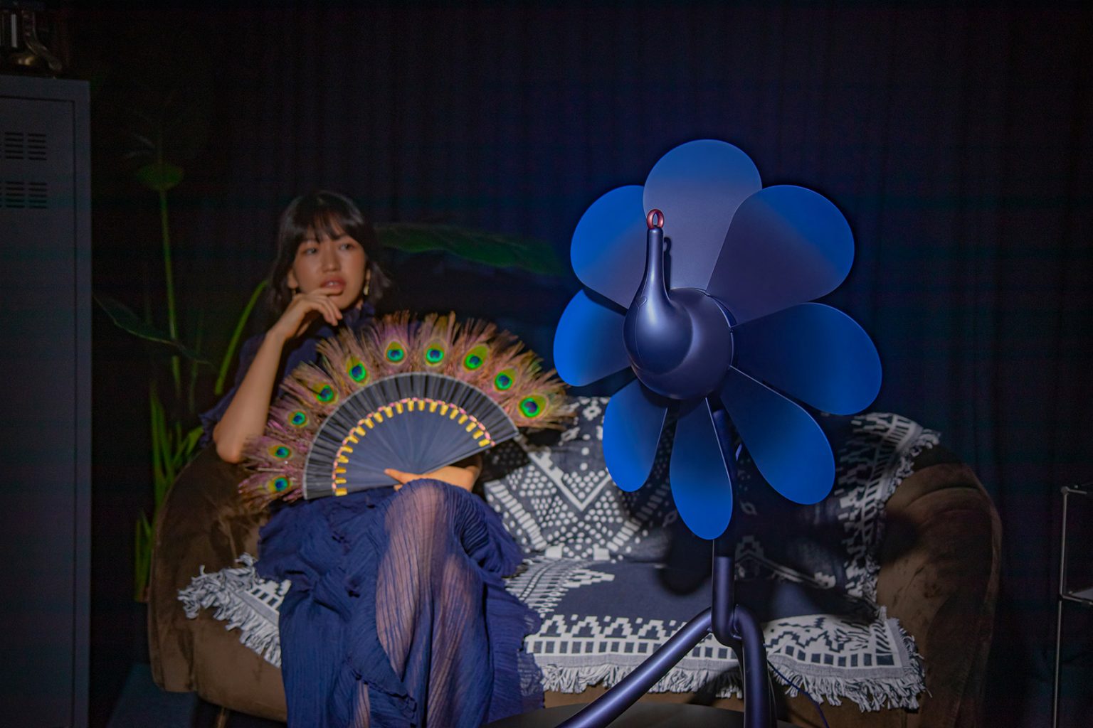 Peacock Fan: Product Design by Dongwook Yang & Agnes Boyoon | Daily ...