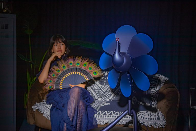 Peacock Fan: Product Design by Dongwook Yang & Agnes Boyoon | Daily ...