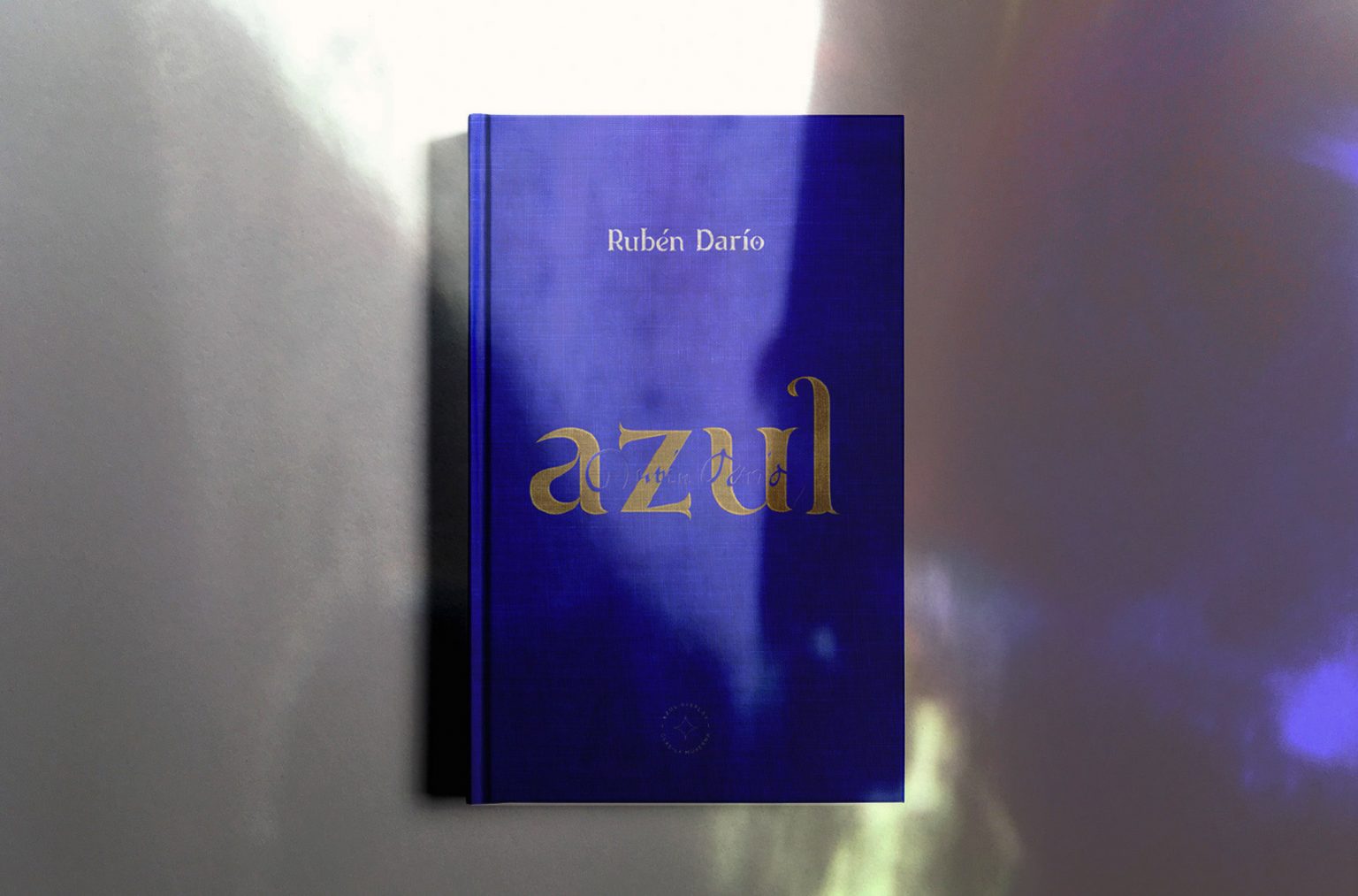 Azul Display Typeface by Dainin Solis | Daily design inspiration for ...