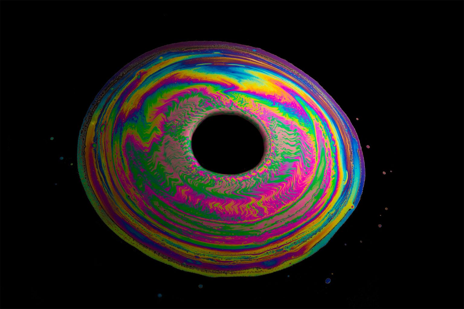 Helix: Experimental Photography by Akriti Sondhi | Daily design ...