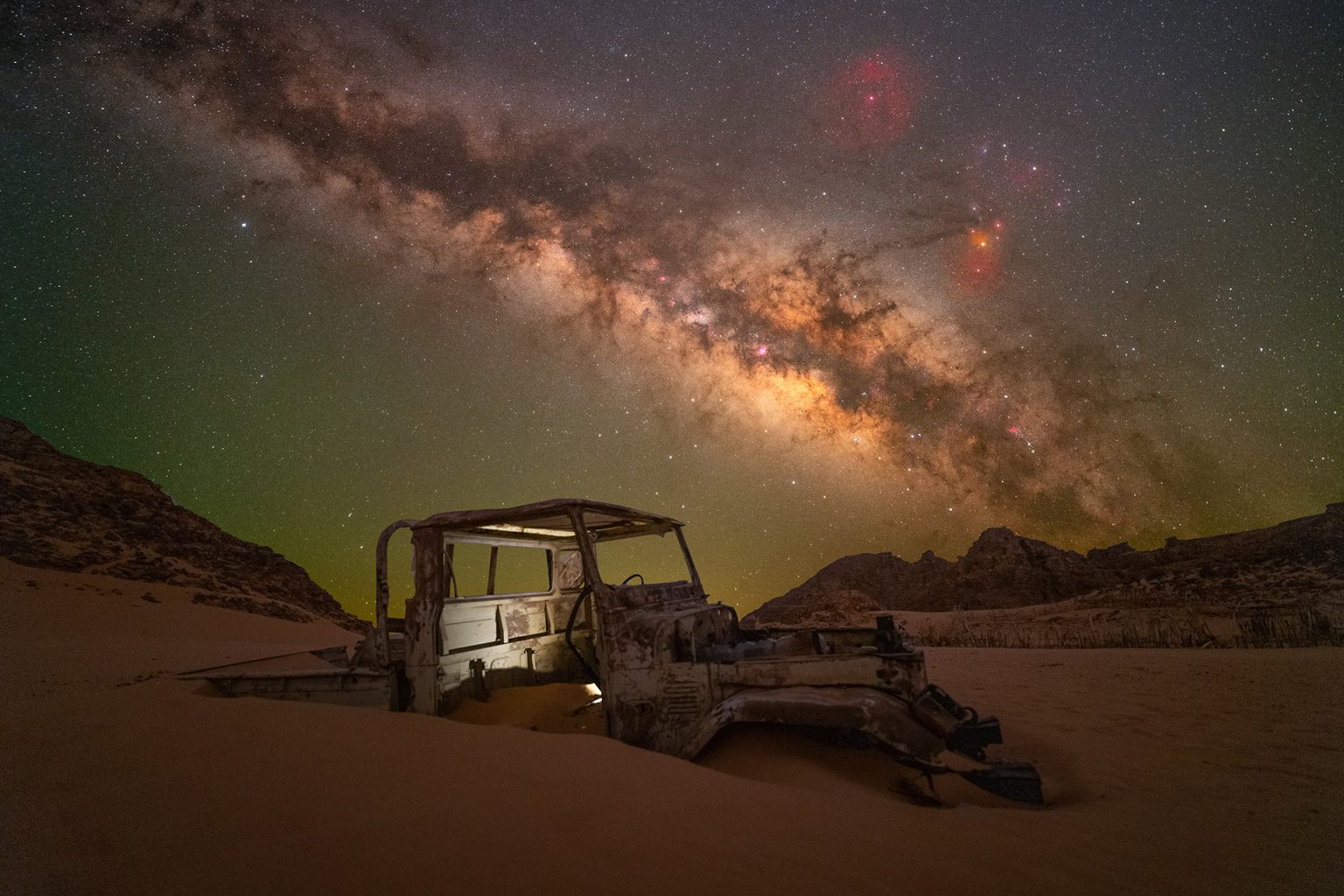 Jordan Night Sky: Striking Photos by Benjamin Barakat | Daily design ...