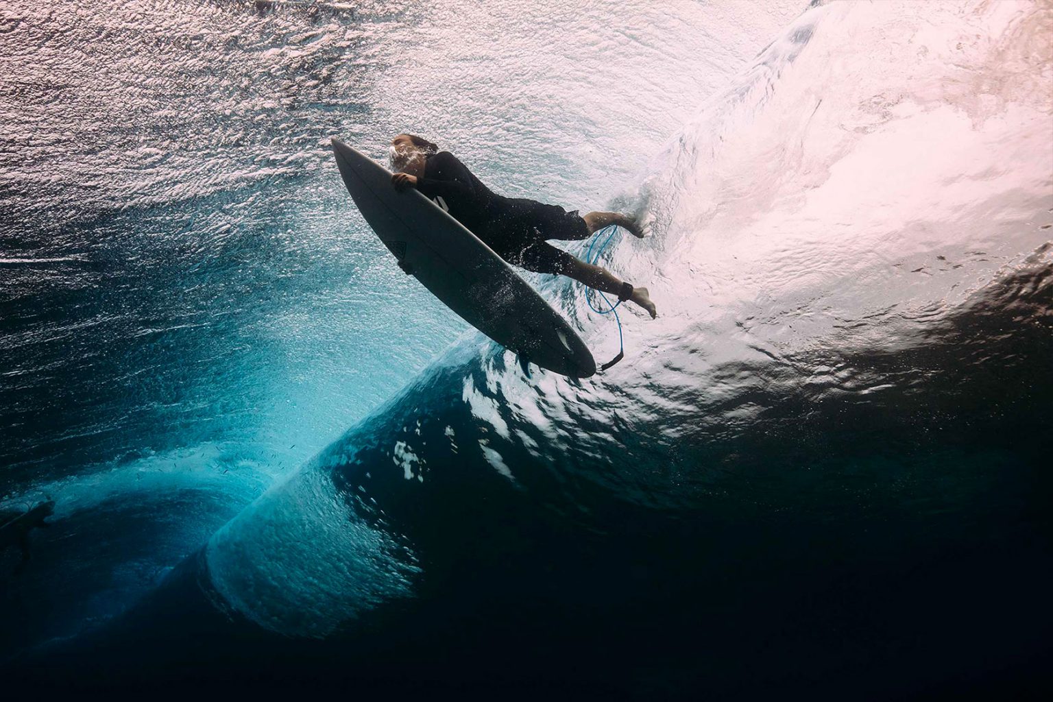 Below the Breaking Wave: Enthralling Photos by Matt Porteous | Daily ...