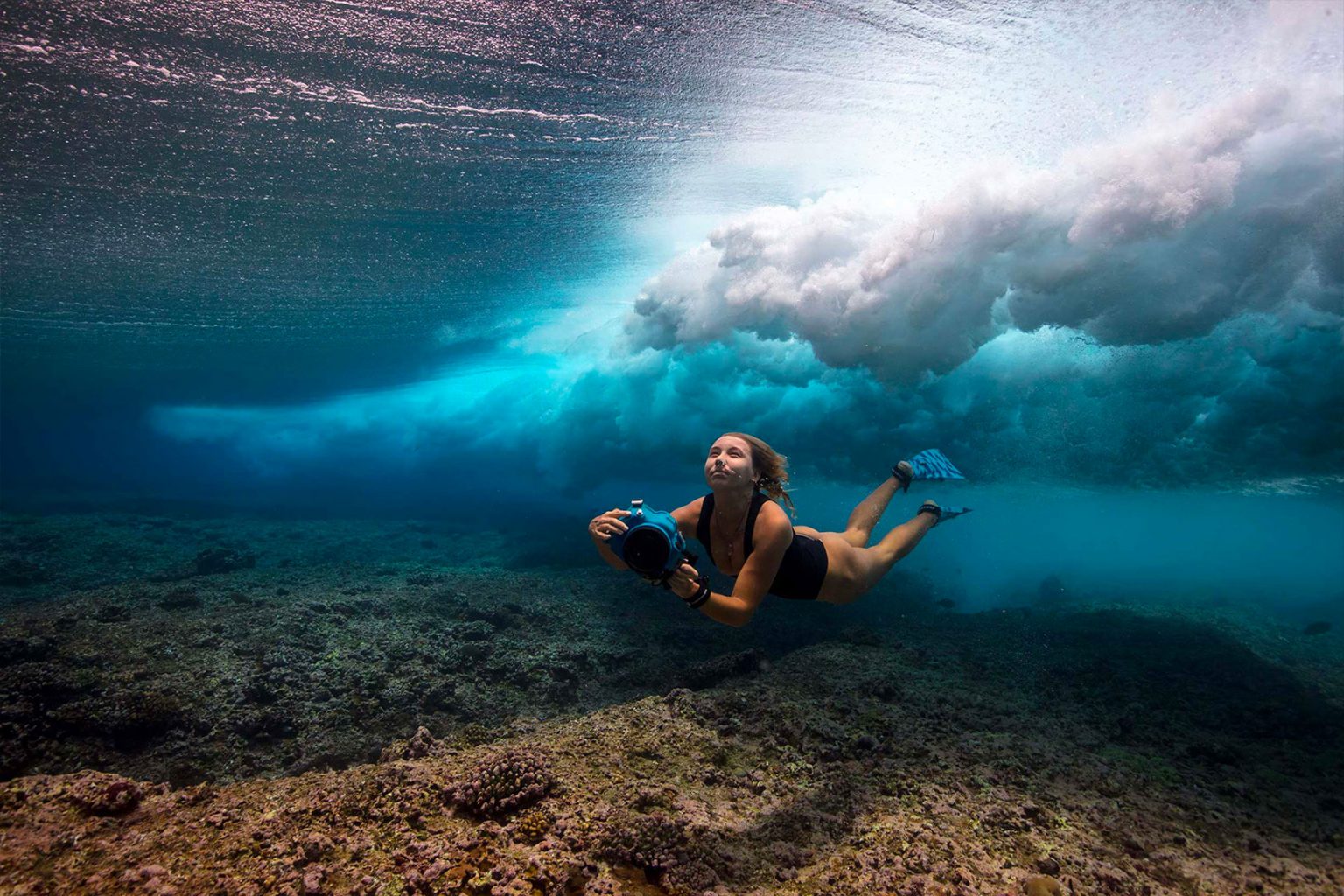 Below the Breaking Wave: Enthralling Photos by Matt Porteous | Daily ...