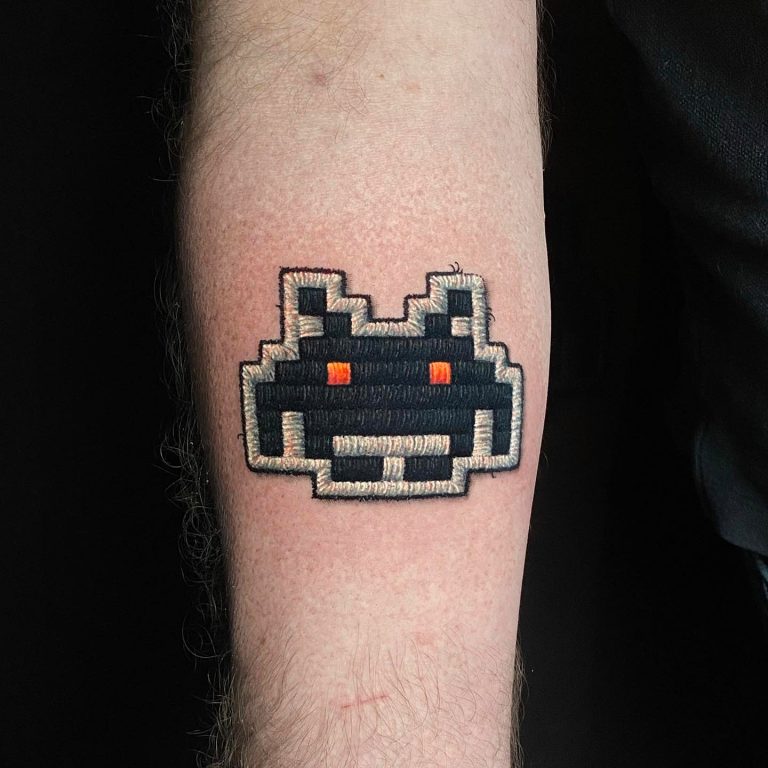 Amazing Embroidered Tattoos by Duda Lozano | Daily design inspiration ...