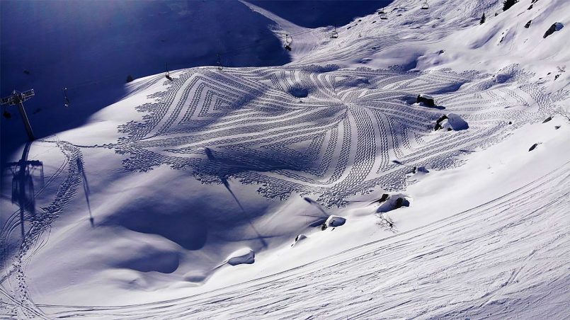 Large Scale Snow Artworks by Simon Beck | Daily design inspiration for ...