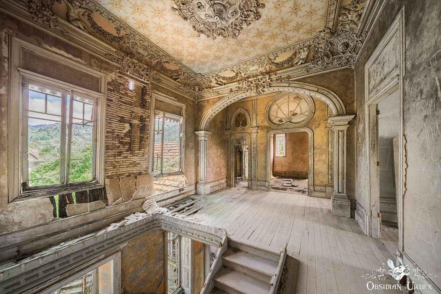 Neglected Elegance: Photos of Abandoned Places by Janine Pendleton ...