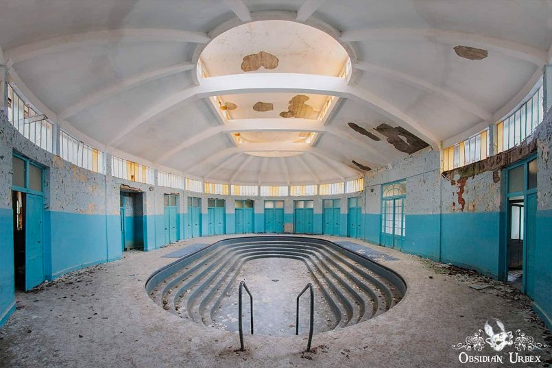 Neglected Elegance: Photos of Abandoned Places by Janine Pendleton ...