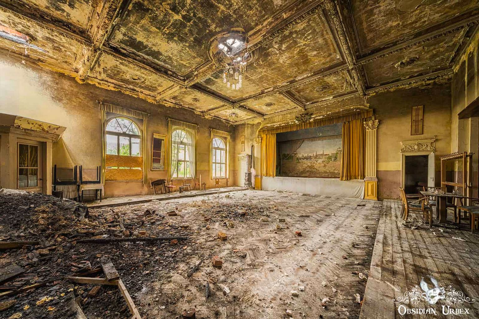 Neglected Elegance: Photos of Abandoned Places by Janine Pendleton ...
