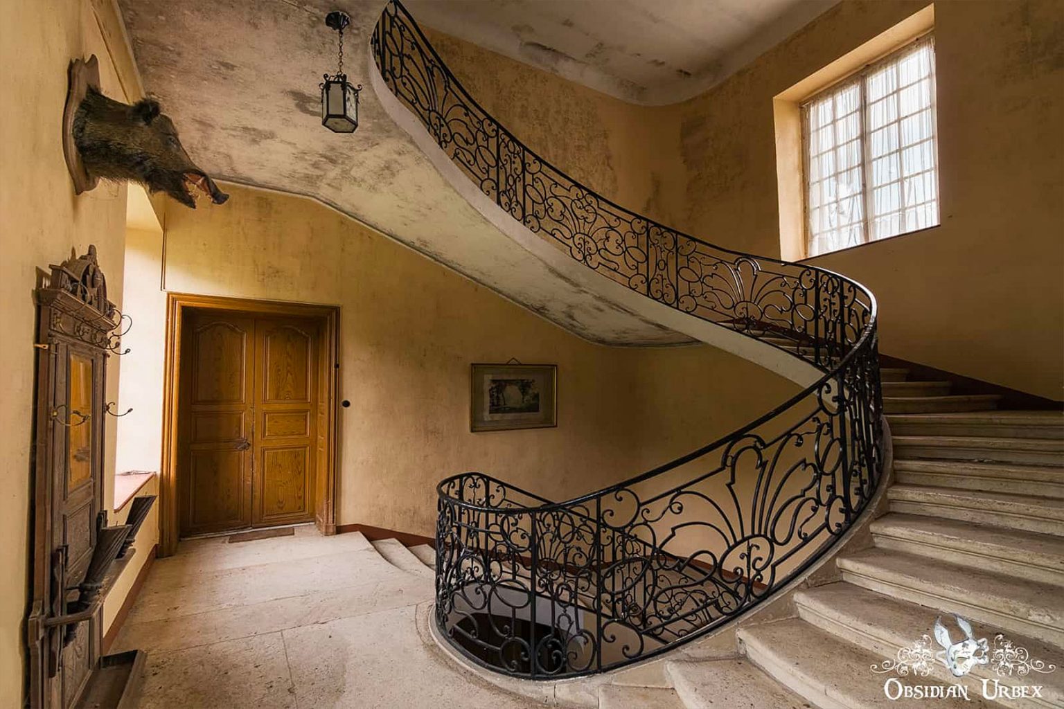Neglected Elegance: Photos of Abandoned Places by Janine Pendleton ...