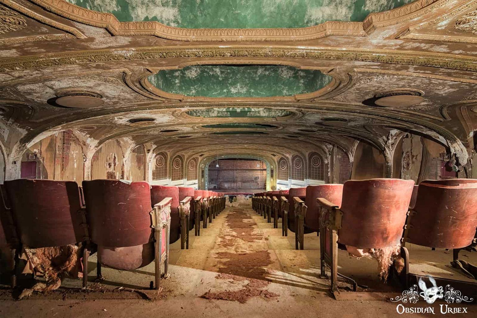 Neglected Elegance: Photos of Abandoned Places by Janine Pendleton ...
