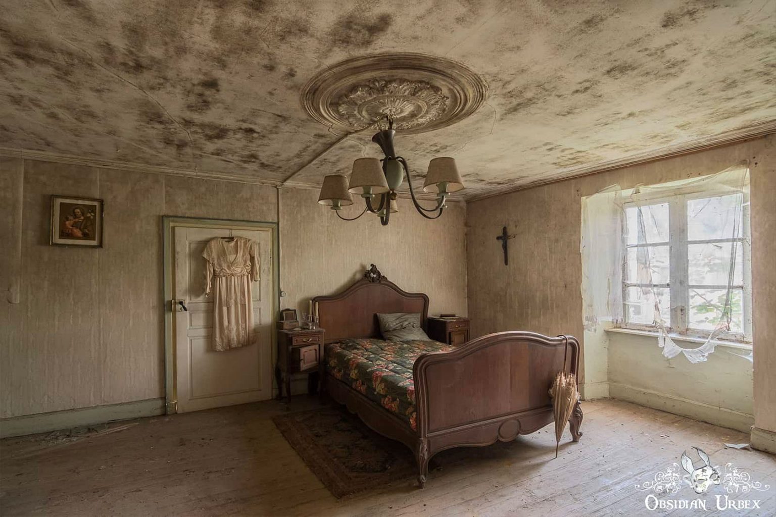 Neglected Elegance: Photos of Abandoned Places by Janine Pendleton ...