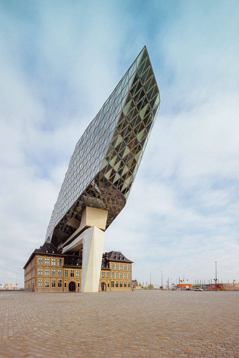 Dynamic Architectural Photos by Martin Foddanu | Daily design ...