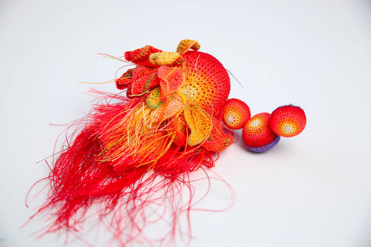 Colorful Threads: Textile Art by Ruta Naujalyte | Daily design ...
