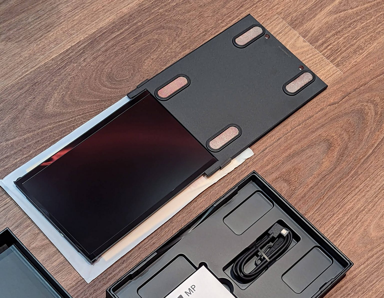 Portable Productivity: Mobile Pixels Duex Plus Laptop Monitor Review ...