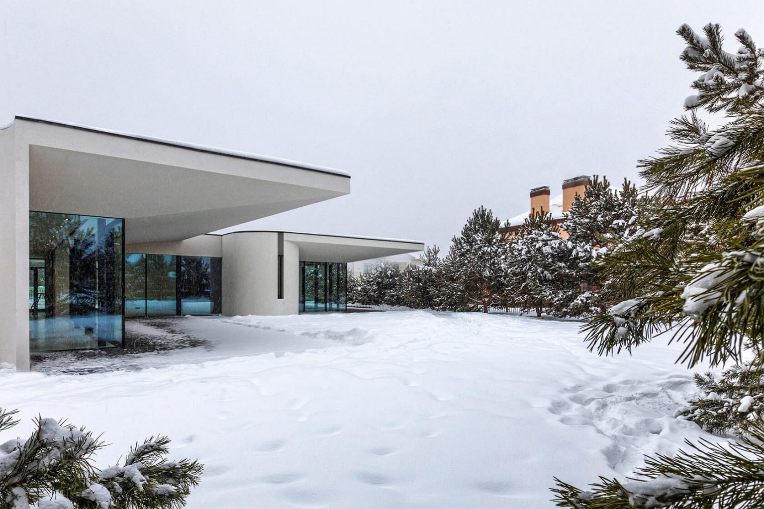 White Wings House by M2 Architectural Group | Daily design inspiration ...