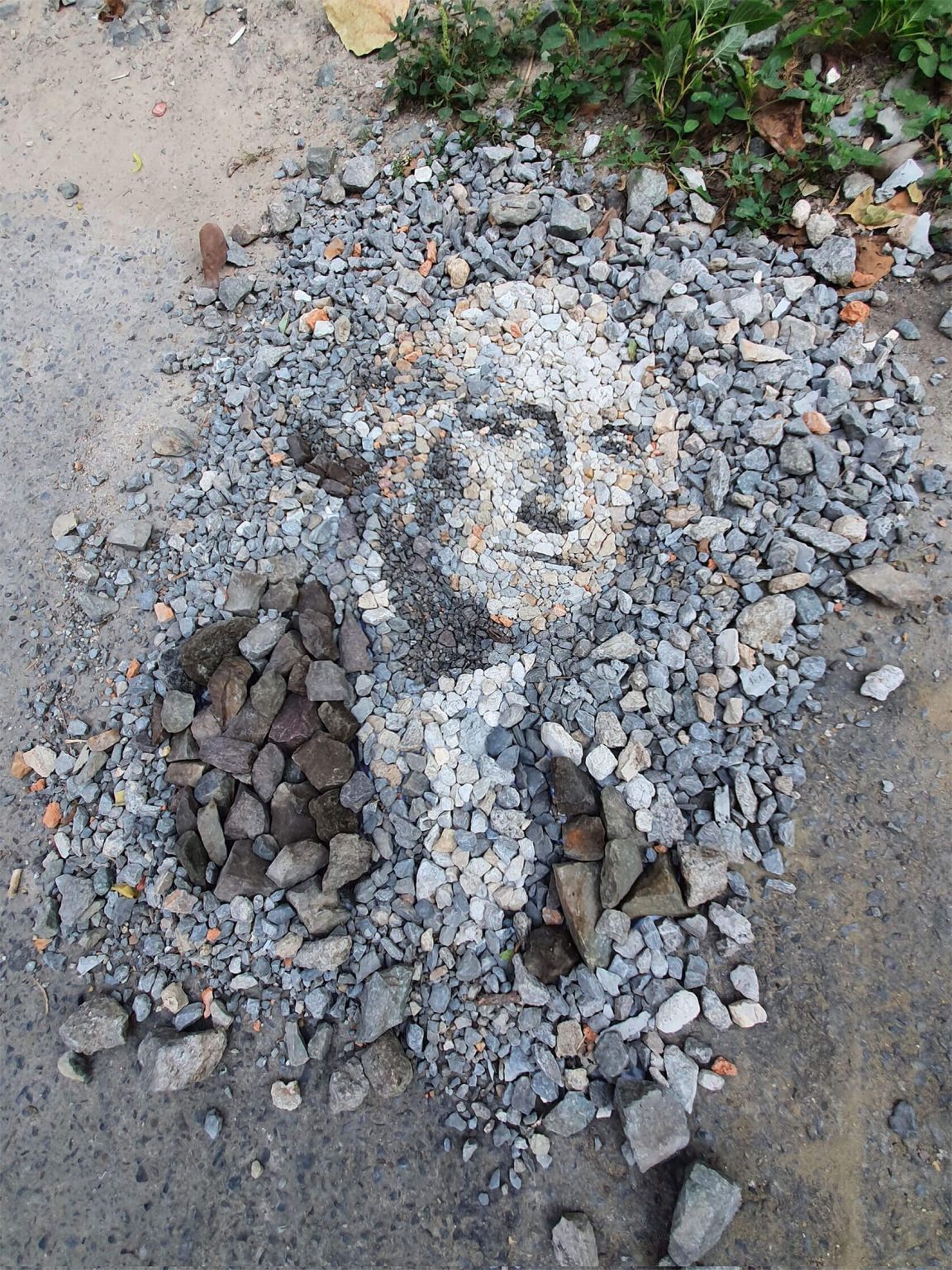 Pebble Picasso: Incredible Stone Mosaics by Justin Bateman | Daily ...