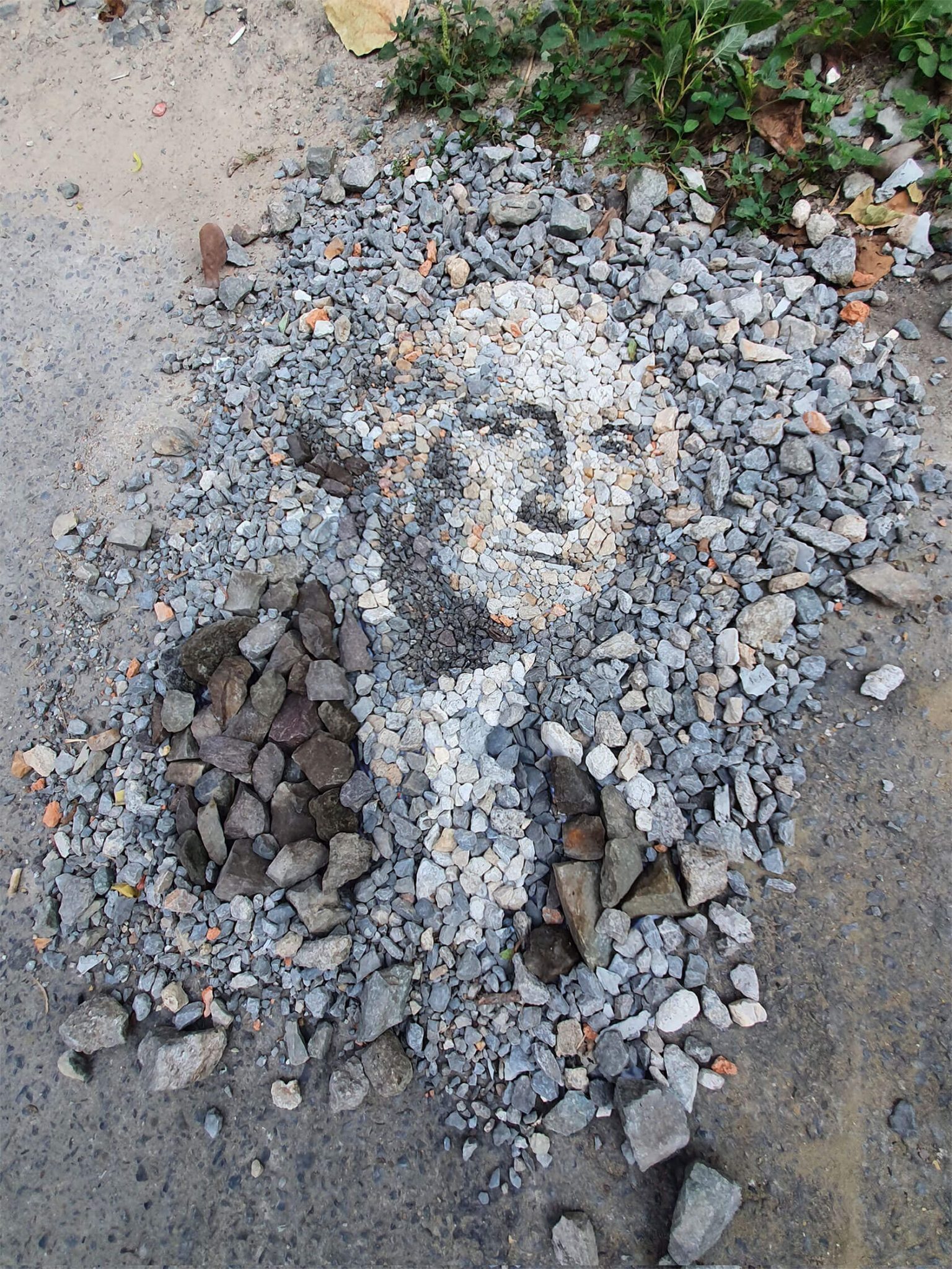 Pebble Picasso: Incredible Stone Mosaics by Justin Bateman | Daily ...