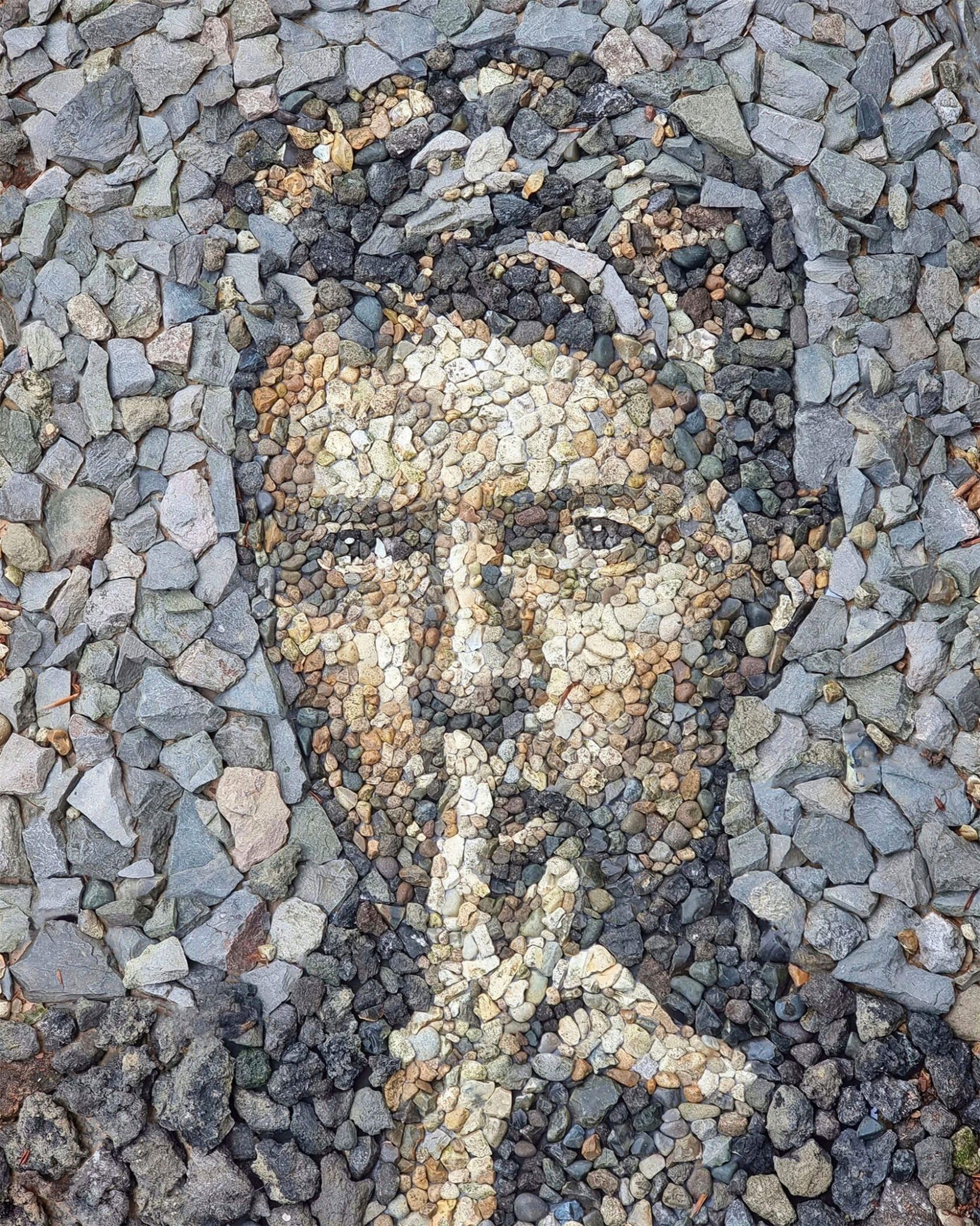 Pebble Picasso: Incredible Stone Mosaics by Justin Bateman | Daily ...