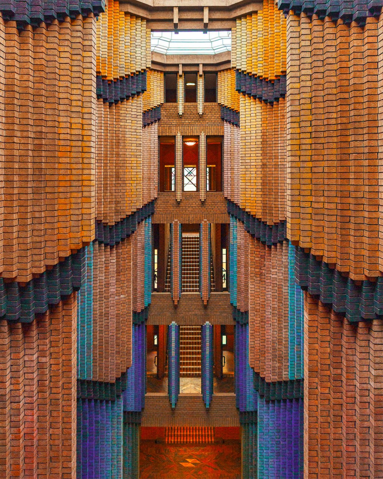 Symmetropolis: Architectural Photos by Boluddha | Daily design ...