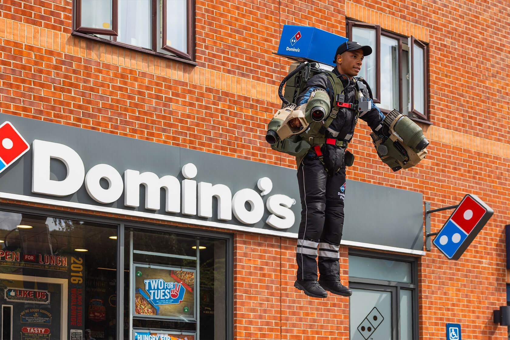 Behind the Scenes: Photographing the Viral Domino’s JetPack Pizza ...