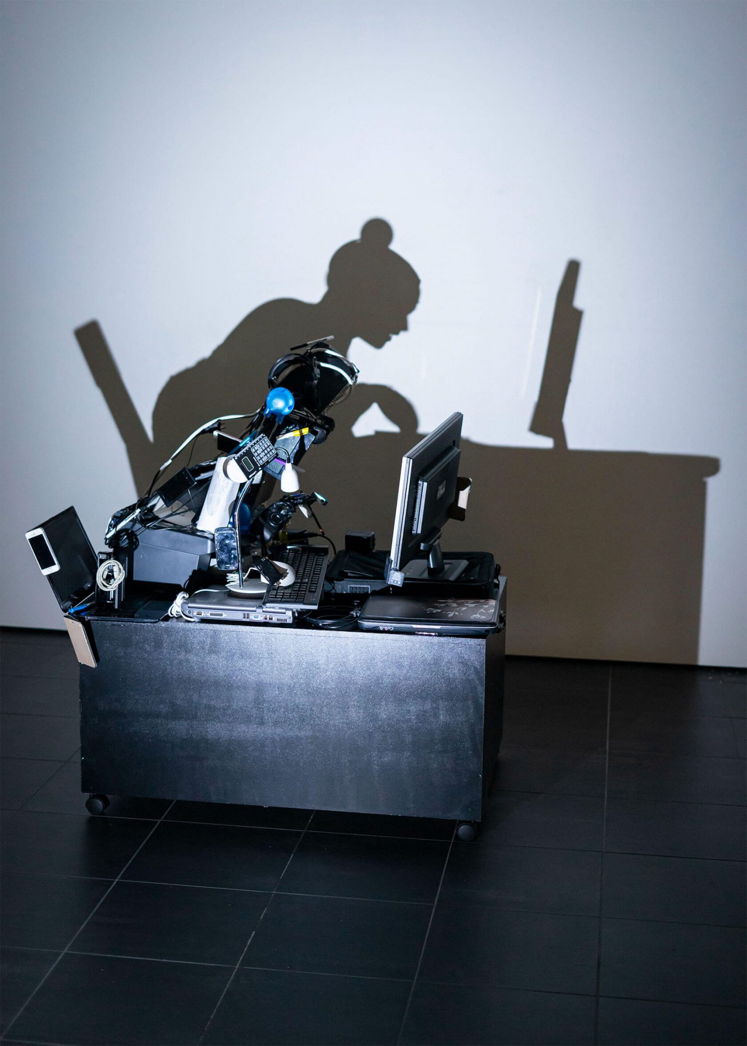 Amazing Shadow Art by Anni Laukka | Daily design inspiration for ...