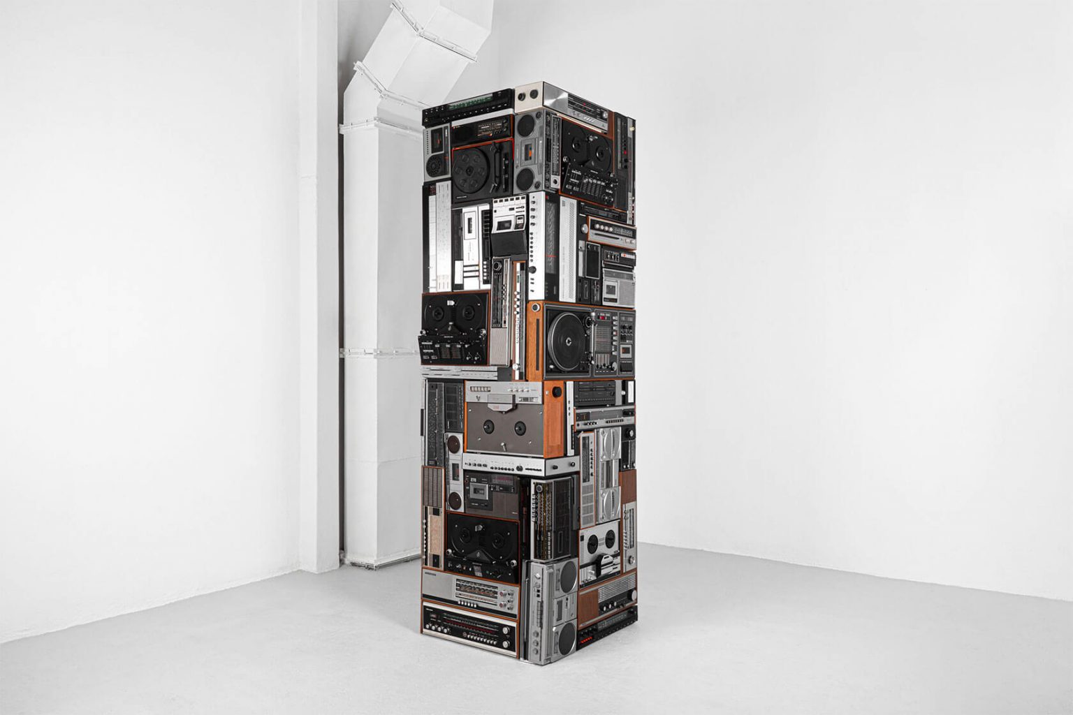 Tech-Inspired Sculptures by Michal Sycz | Daily design inspiration for ...