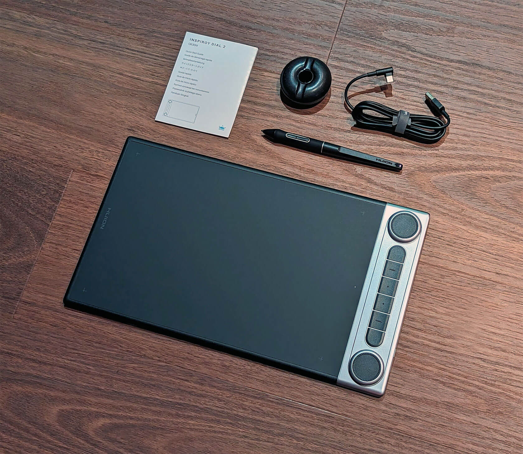 Huion Inspiroy Dial 2 Review: A Budget-Friendly Pen Tablet with Pro ...