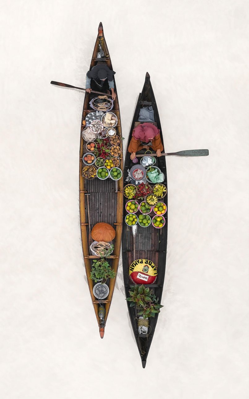 The Floating Market Series: Photos by Tom Hegen | Daily design ...