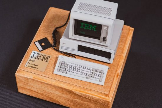 Miniature Replicas of Vintage Computers by Miniatua | Daily design ...