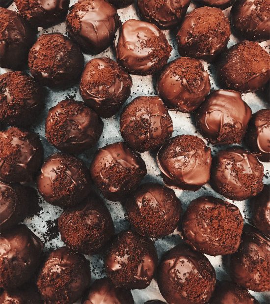 Truflé Vegan Chocolate Branding by Vogau Studio | Daily design ...