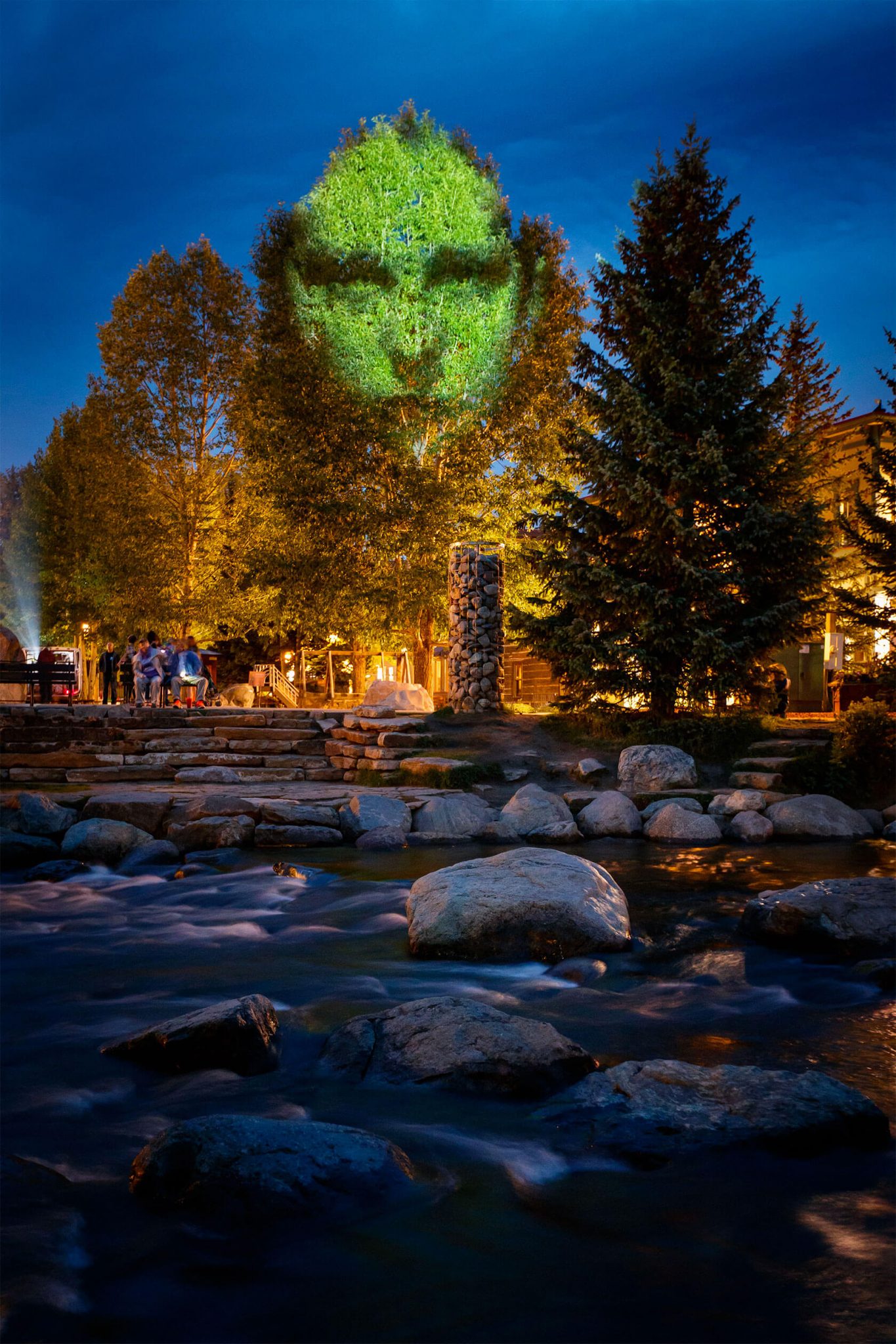 Monuments: Amazing Portrait Projections by Craig Walsh | Daily design ...
