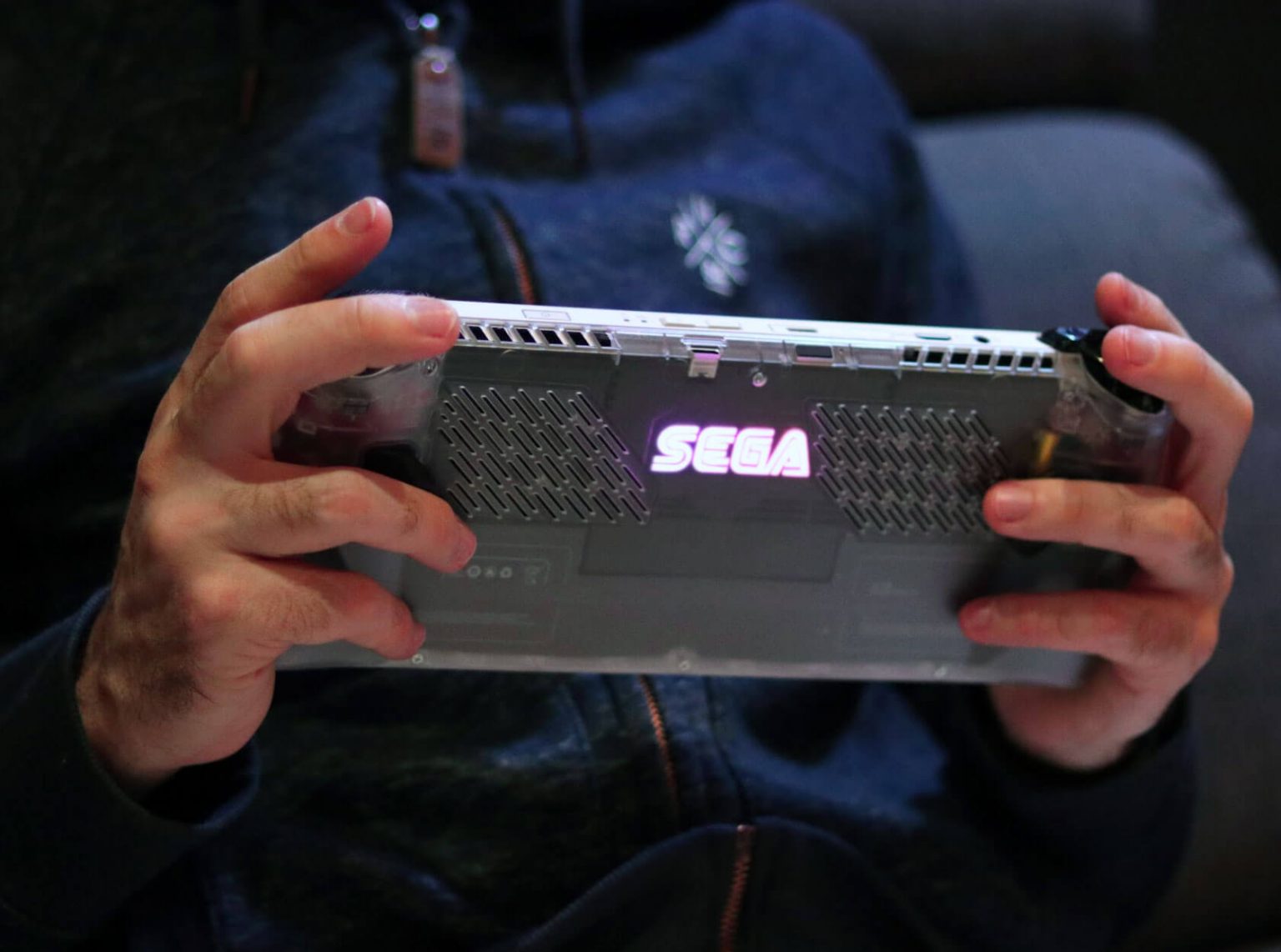 The Coolest Mod for the ROG Ally: JSAUX Transparent RGB Backplate ...