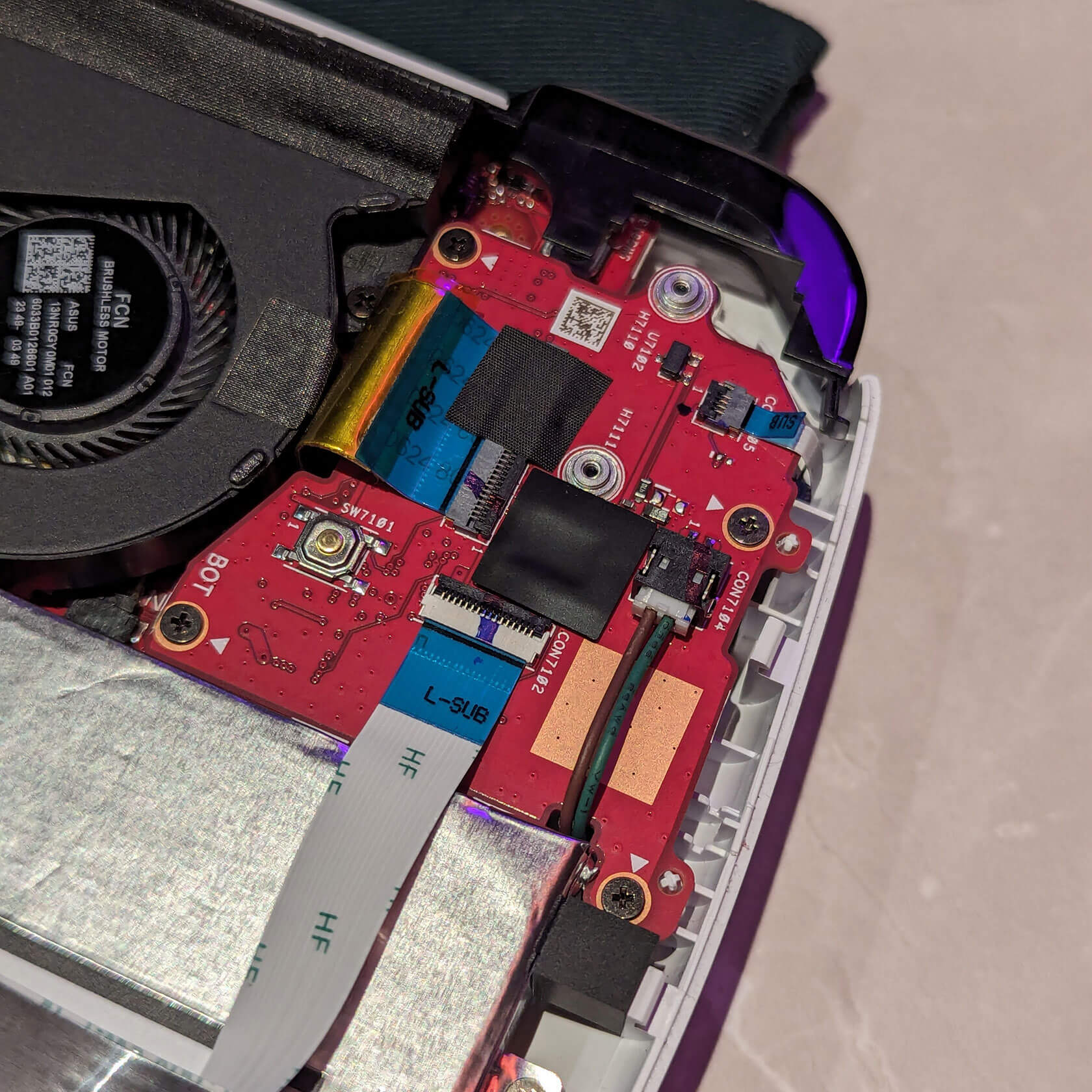 The Coolest Mod for the ROG Ally: JSAUX Transparent RGB Backplate ...