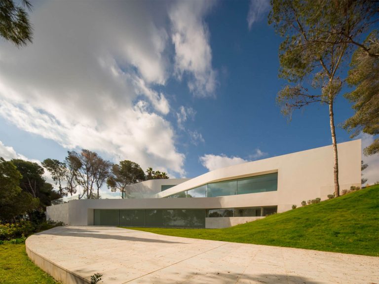 Sabater House by Fran Silvestre Arquitectos | Daily design inspiration ...