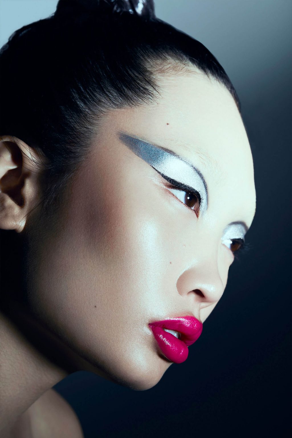 Beauty & Fashion Photography by Thomas Chimney | Daily design ...