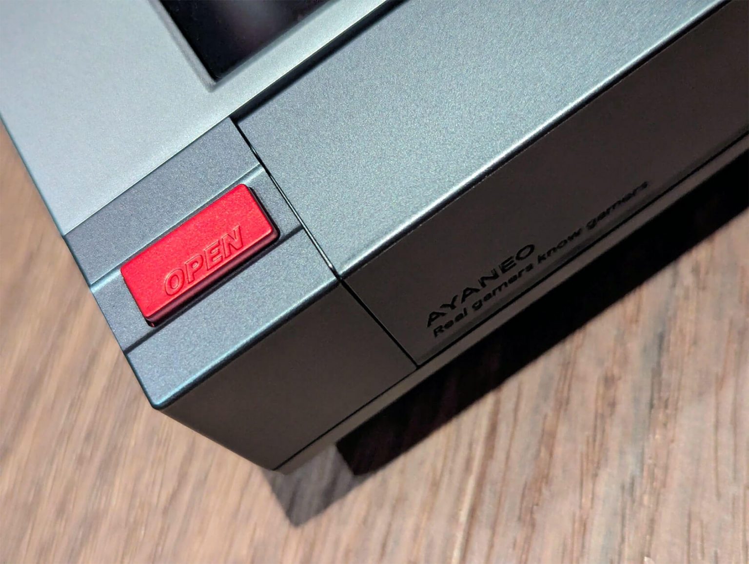 AYANEO AM02 Review: An NES-inspired Mini PC with a built-in touchscreen | Daily design ...