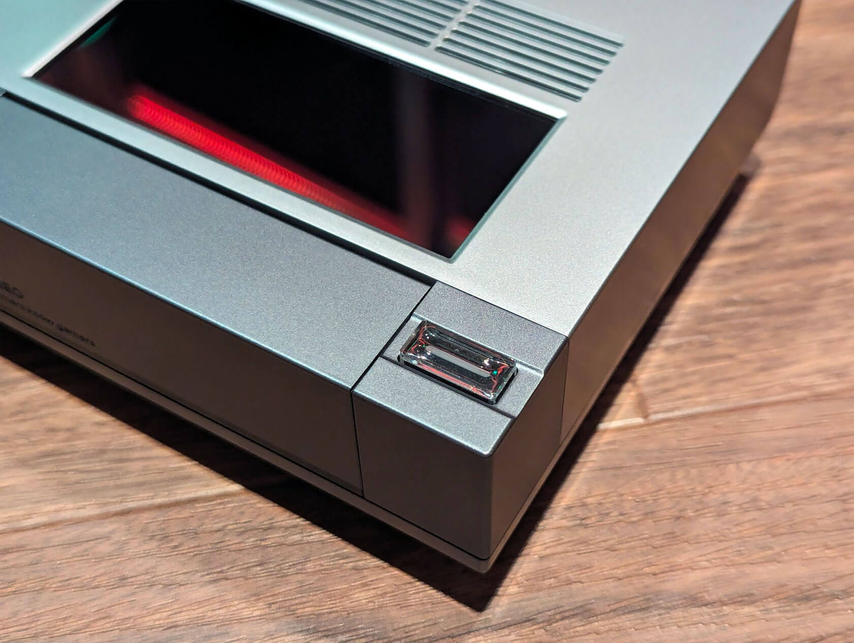 AYANEO AM02 Review: An NES-inspired Mini PC with a built-in touchscreen ...