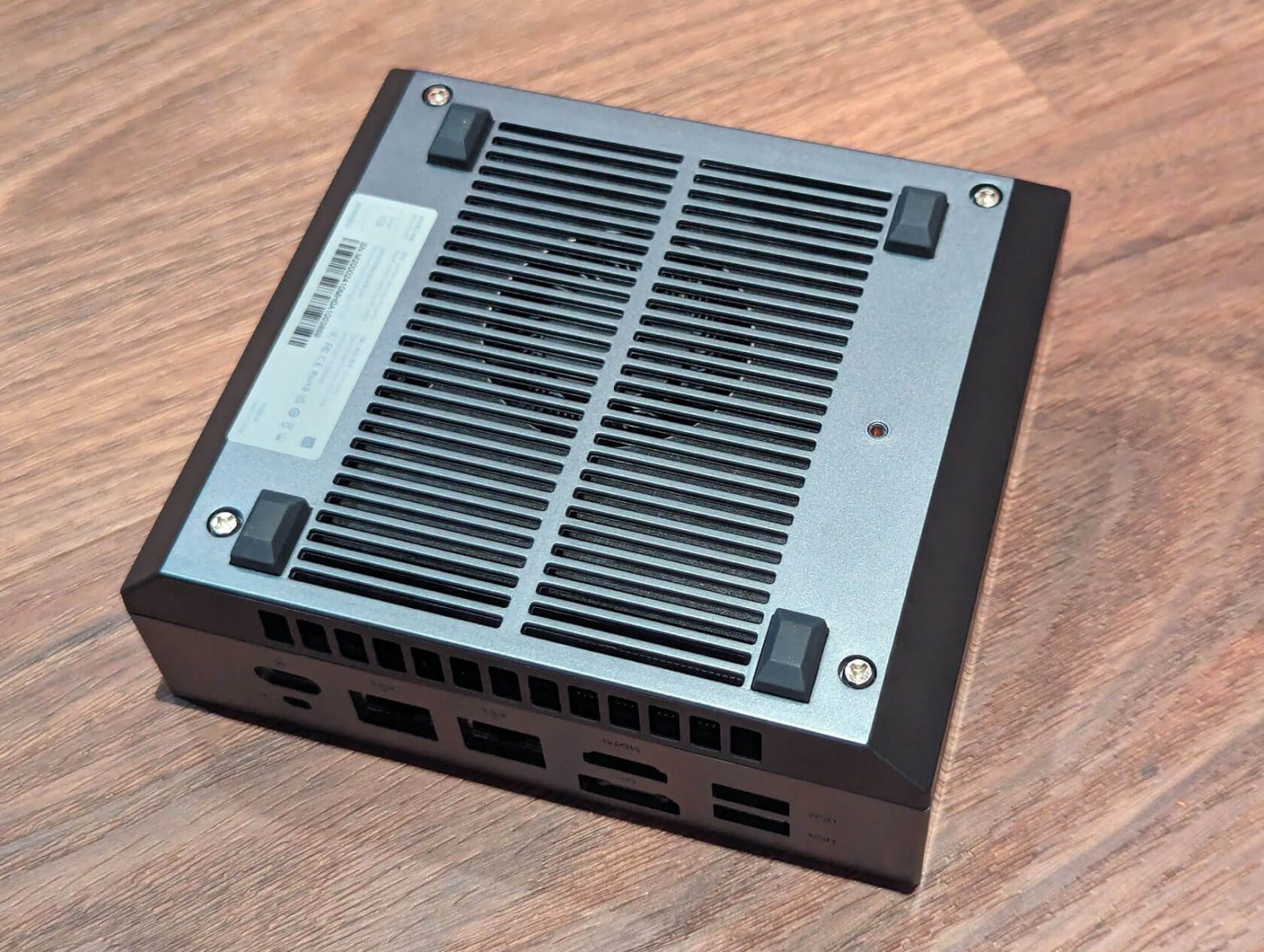 AYANEO AM02 Review: An NES-inspired Mini PC with a built-in touchscreen ...