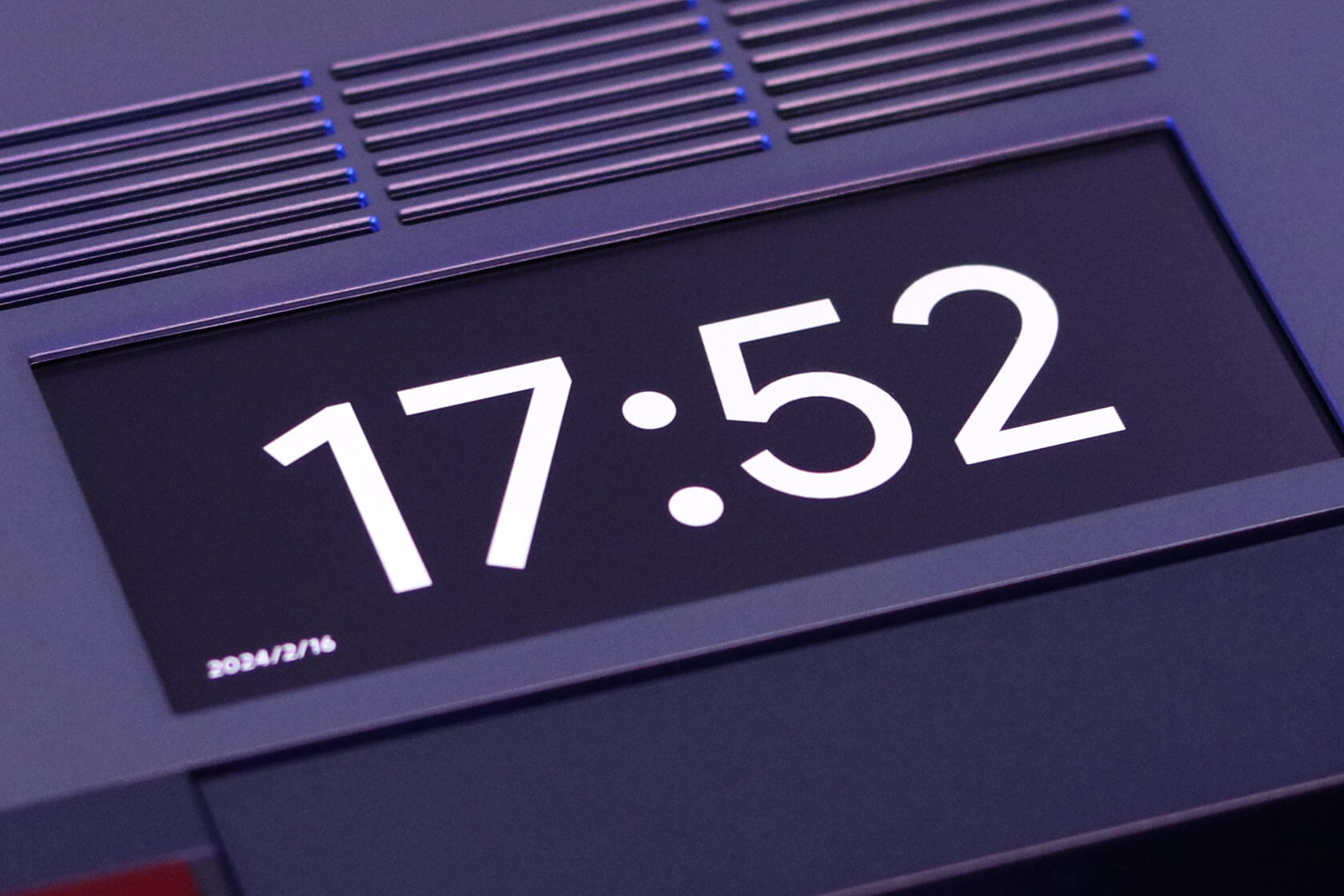 AYANEO AM02 Review: An NES-inspired Mini PC with a built-in touchscreen | Daily design ...